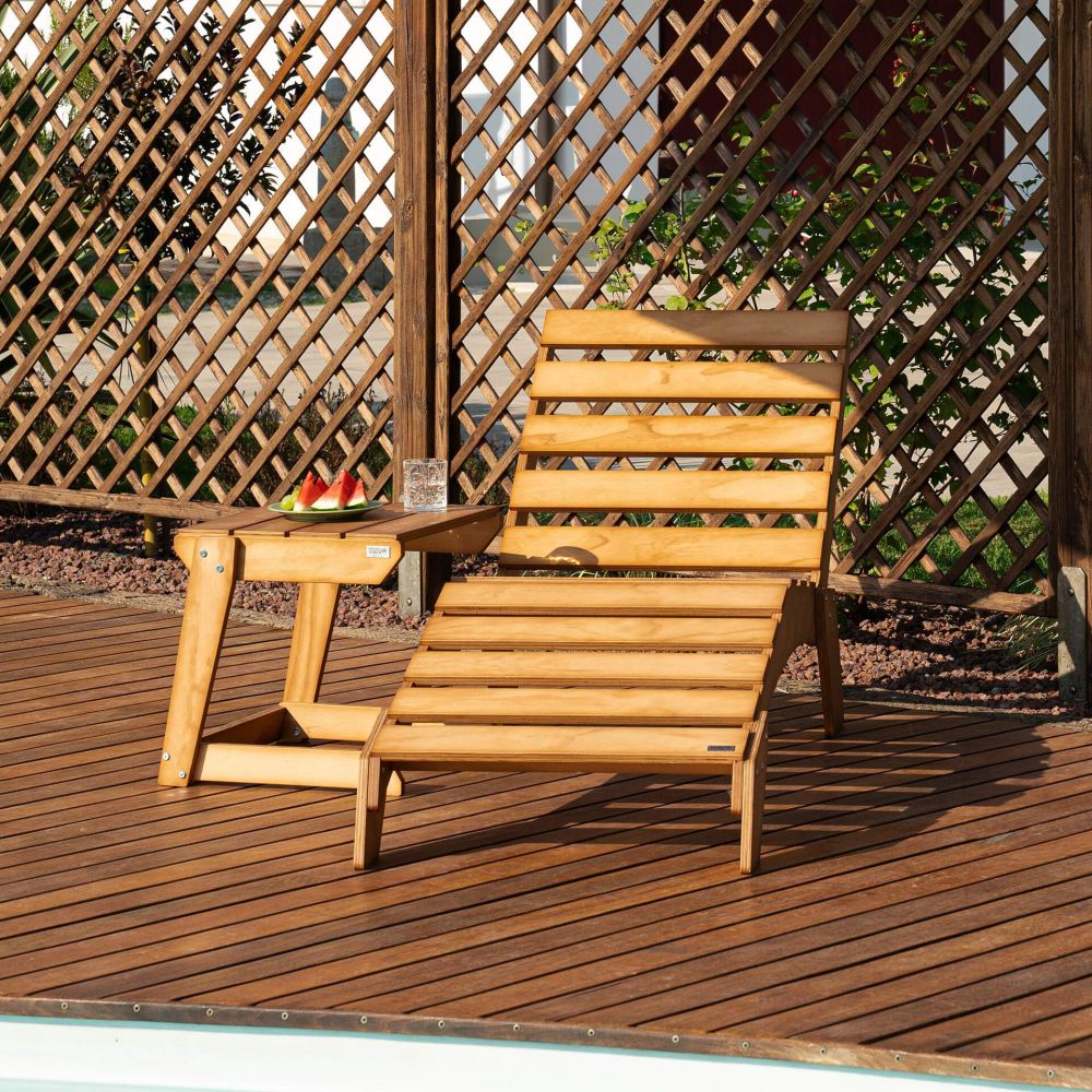 Gartenset Elena aus Holz in Teak Farbe, Sonnenliege und Beistelltisch